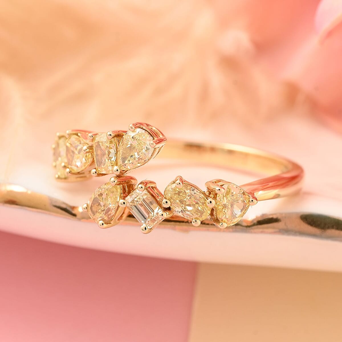 Buy Modani 18K Yellow Gold Natural Yellow Diamond (I1) Ring (Del. in 10 ...