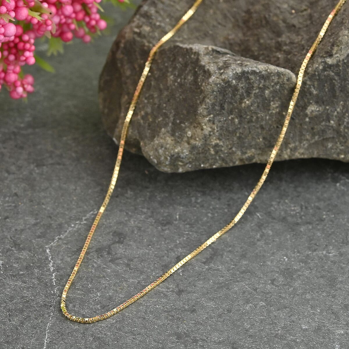 Buy 10K Yellow Gold 1mm Box Chain Necklace 20 Inches 1.10 Grams at ShopLC.